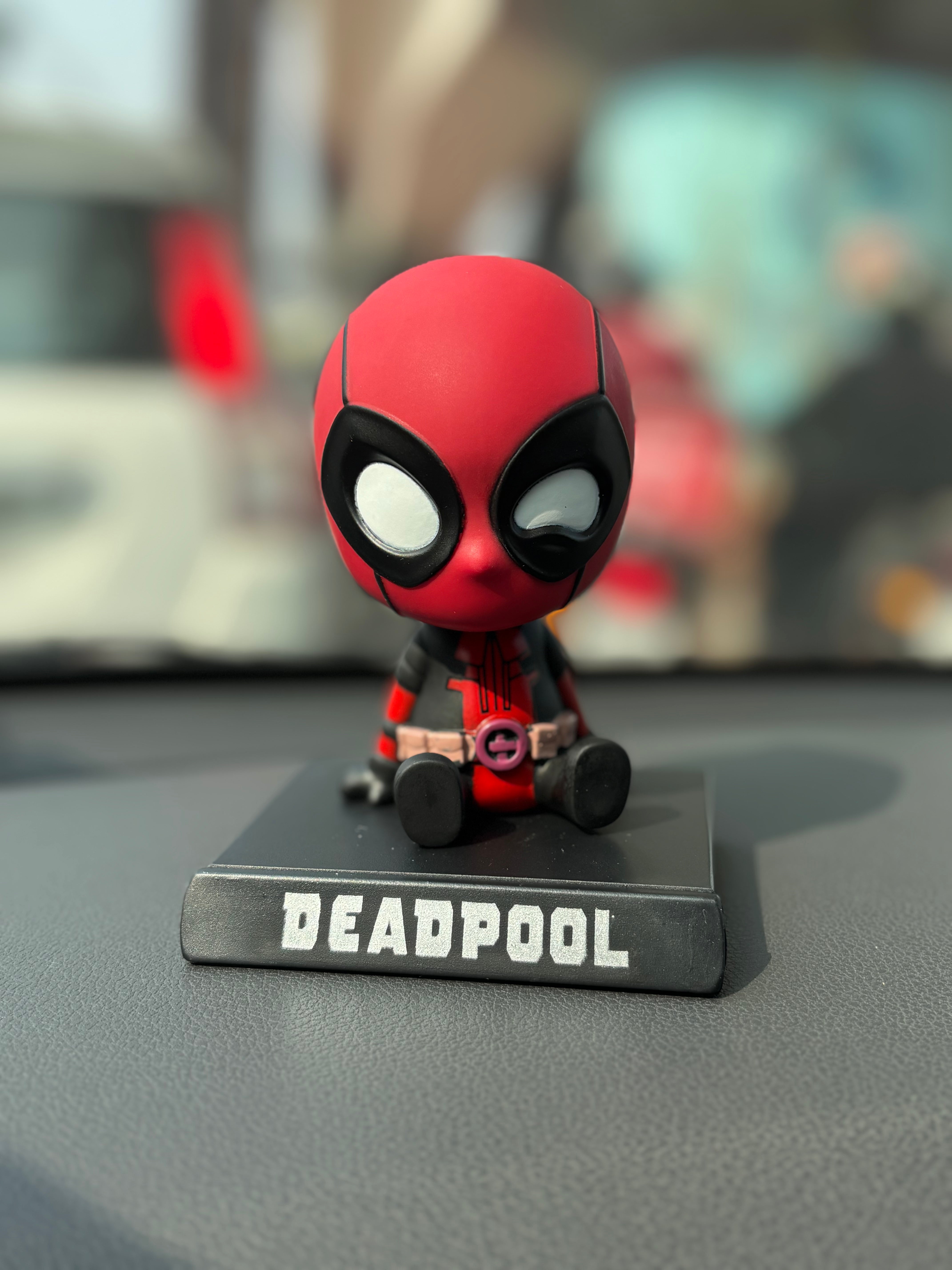 Deadpool’s Crazy Antics Bobblehead – Gifting Bonsai